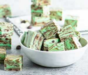 Chocolate Mint Fudge - The Itsy-Bitsy Kitchen